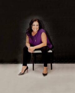 Rhonda Swan - Everything About Rhonda Swan and Her Journey.